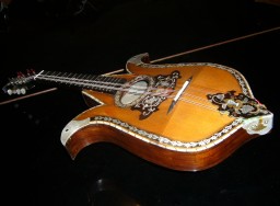 マンドリン音楽堂: 楽器の部屋 アーカイブ